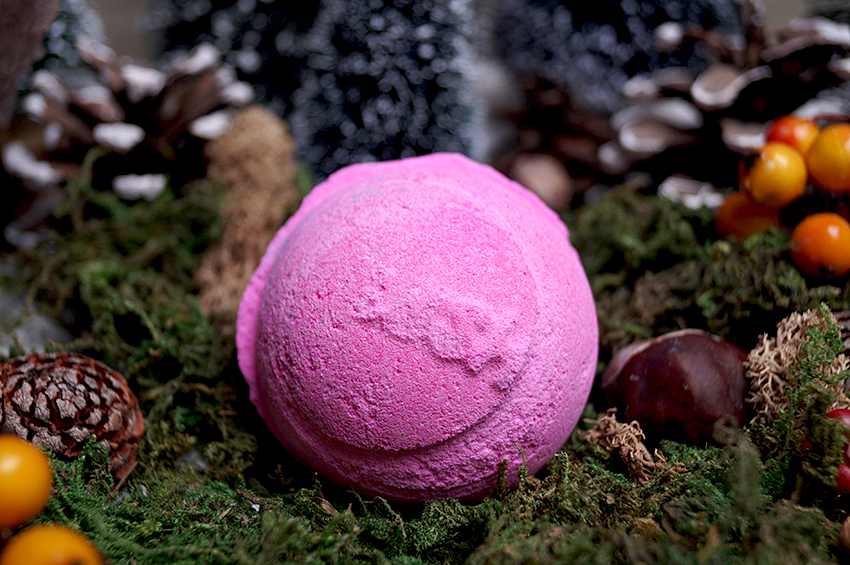 Review: Lush Snow Fairy mini bath bomb – Oh My Lush.com Review: Lush Snow Fairy mini bath bomb – Oh My Lush.com