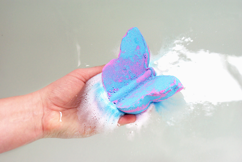 Review: Lush Rose Butterfly Bath Bomb - Oh My Lush.com