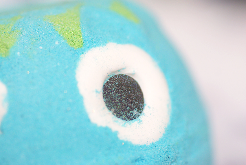 Review: Lush Kappa Bath Bomb - Oh My Lush.com