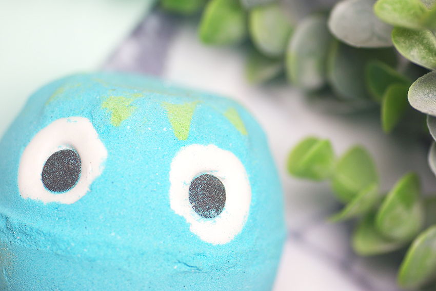 Review: Lush Kappa Bath Bomb - Oh My Lush.com