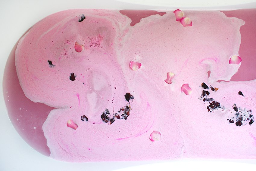 Review: Lush Rose Bombshell Egg - Oh My Lush.com