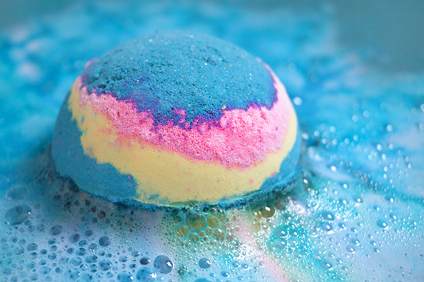 Review: Lush Intergalactic Bath Bomb - Oh My Lush.com