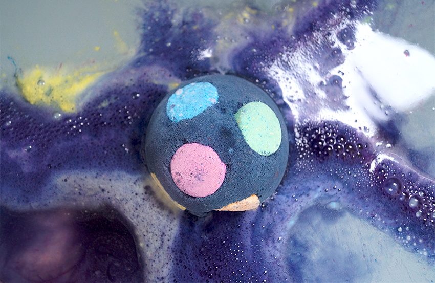 Review: Lush The World’s Smallest Disco Bath Bomb - Oh My Lush.com