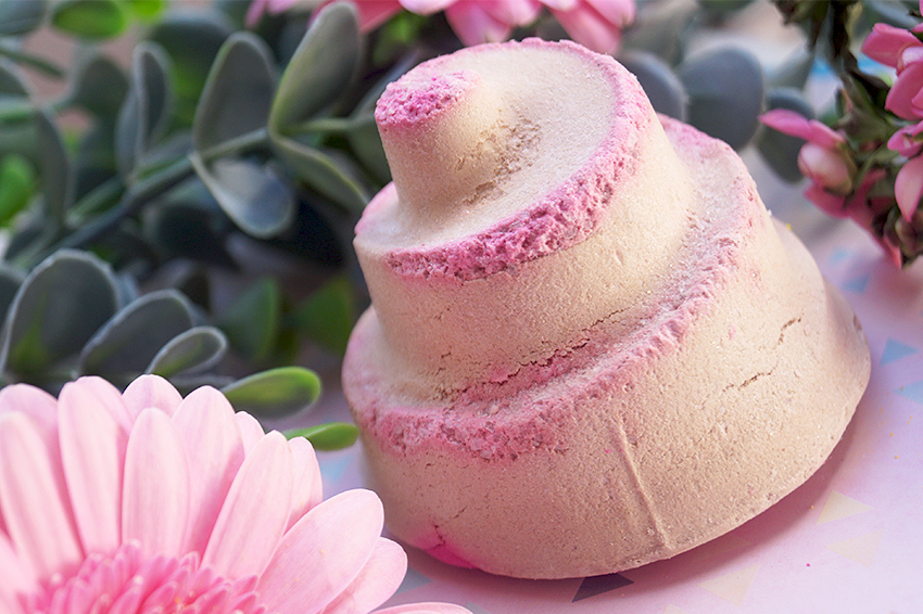 Review: Lush Mrs Whippy Bubble Bar - Oh My Lush.com